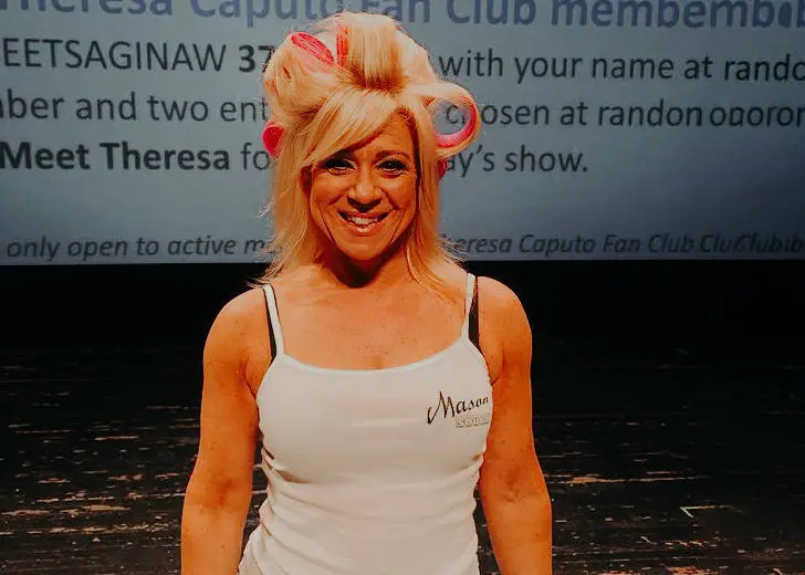 Medium Life of Theresa Caputo - Net Worth, Son, Daughter, And Divorce