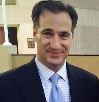 Carl Azuz Wiki: CNN Journalist's Age, Wife, Family, Salary & Untold Facts